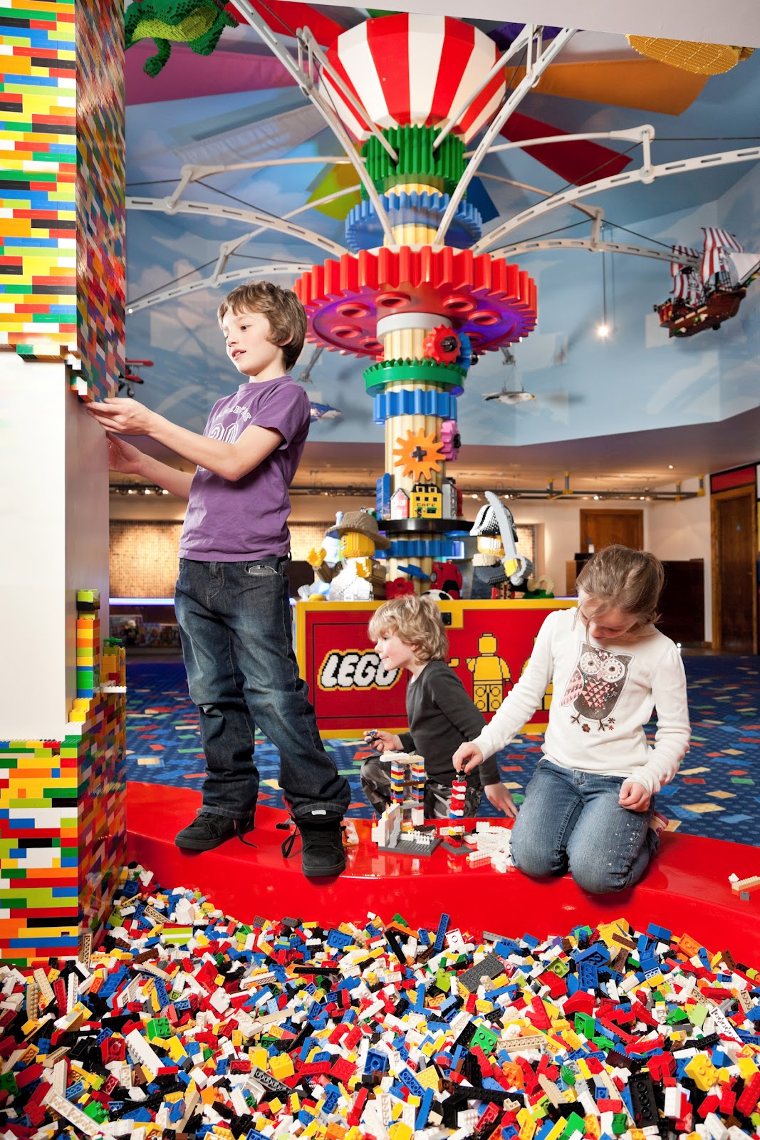 All About Bricks: World Record Attempt at the LEGOLAND Windsor Resort
