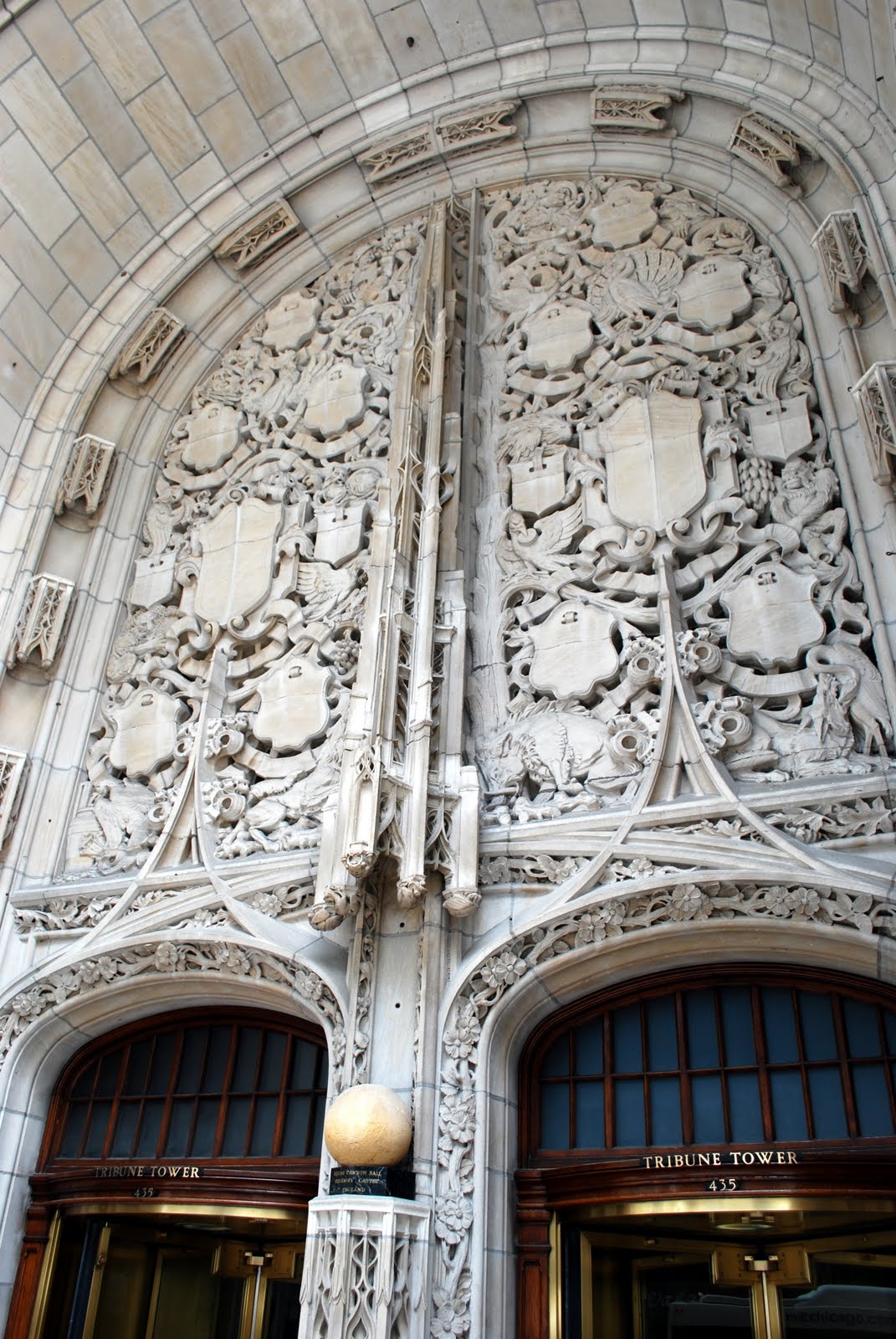 Mille Fiori Favoriti: Artifacts on the Chicago Tribune Tower's Walls