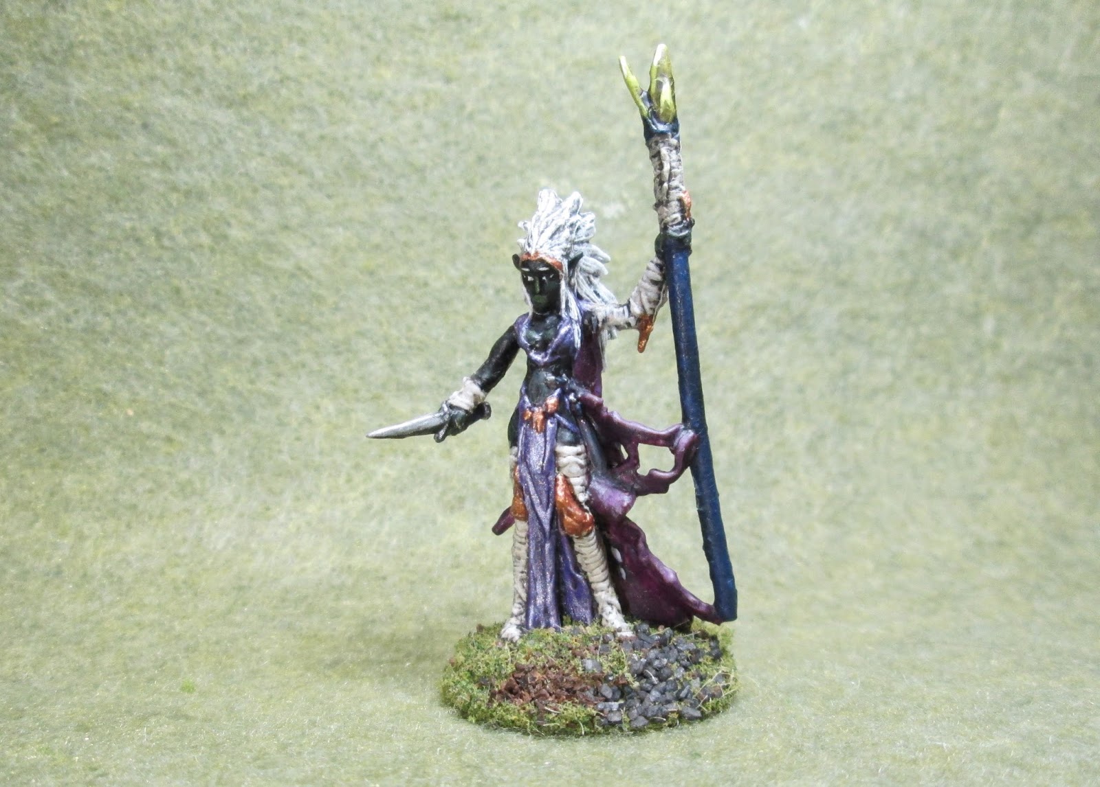 All Bones About It: Liela Dark Elf Wizard: Figure 200 of 266