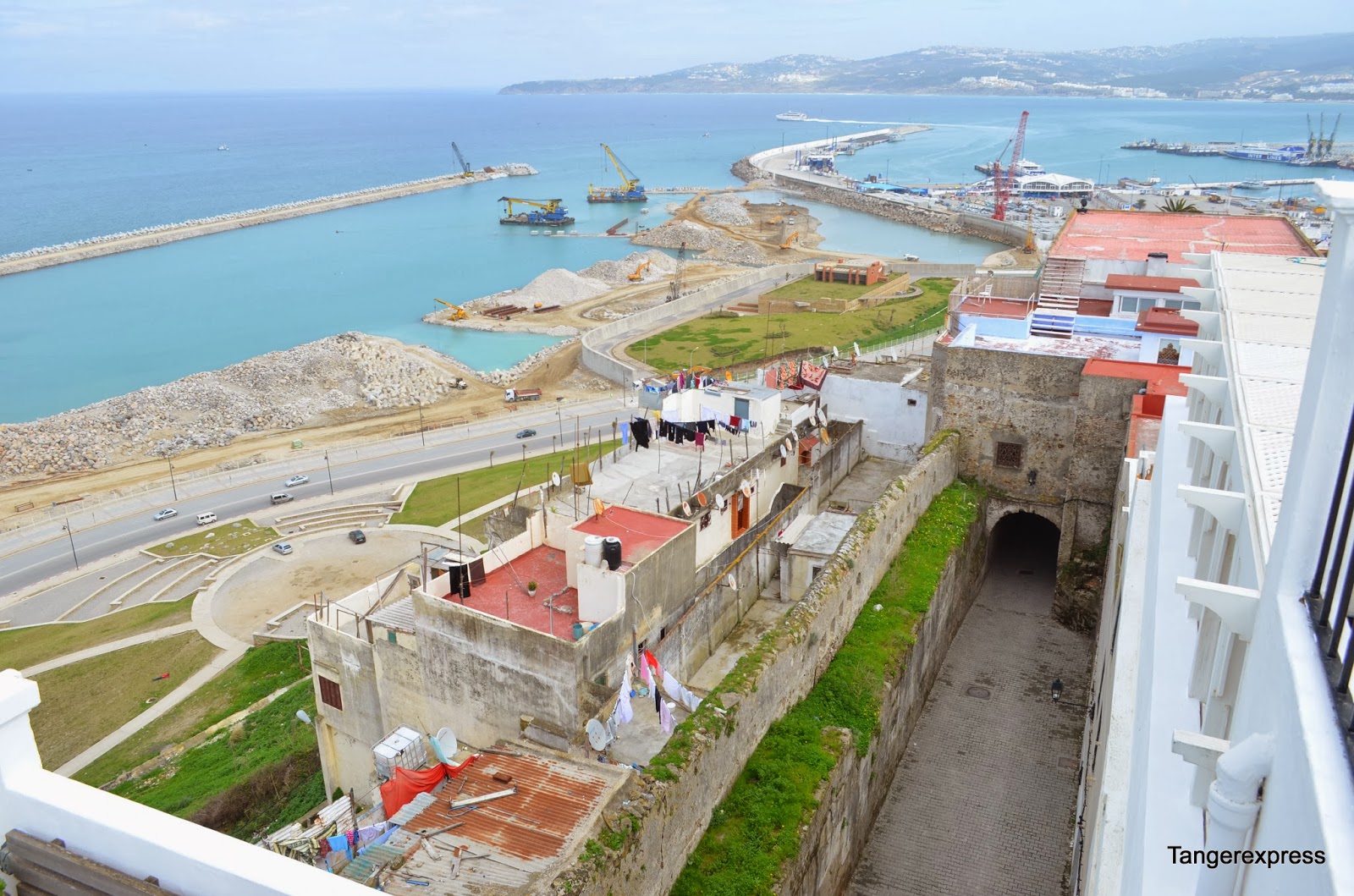 Tanger Express: TÁNGER A VISTA DE PAJARO.