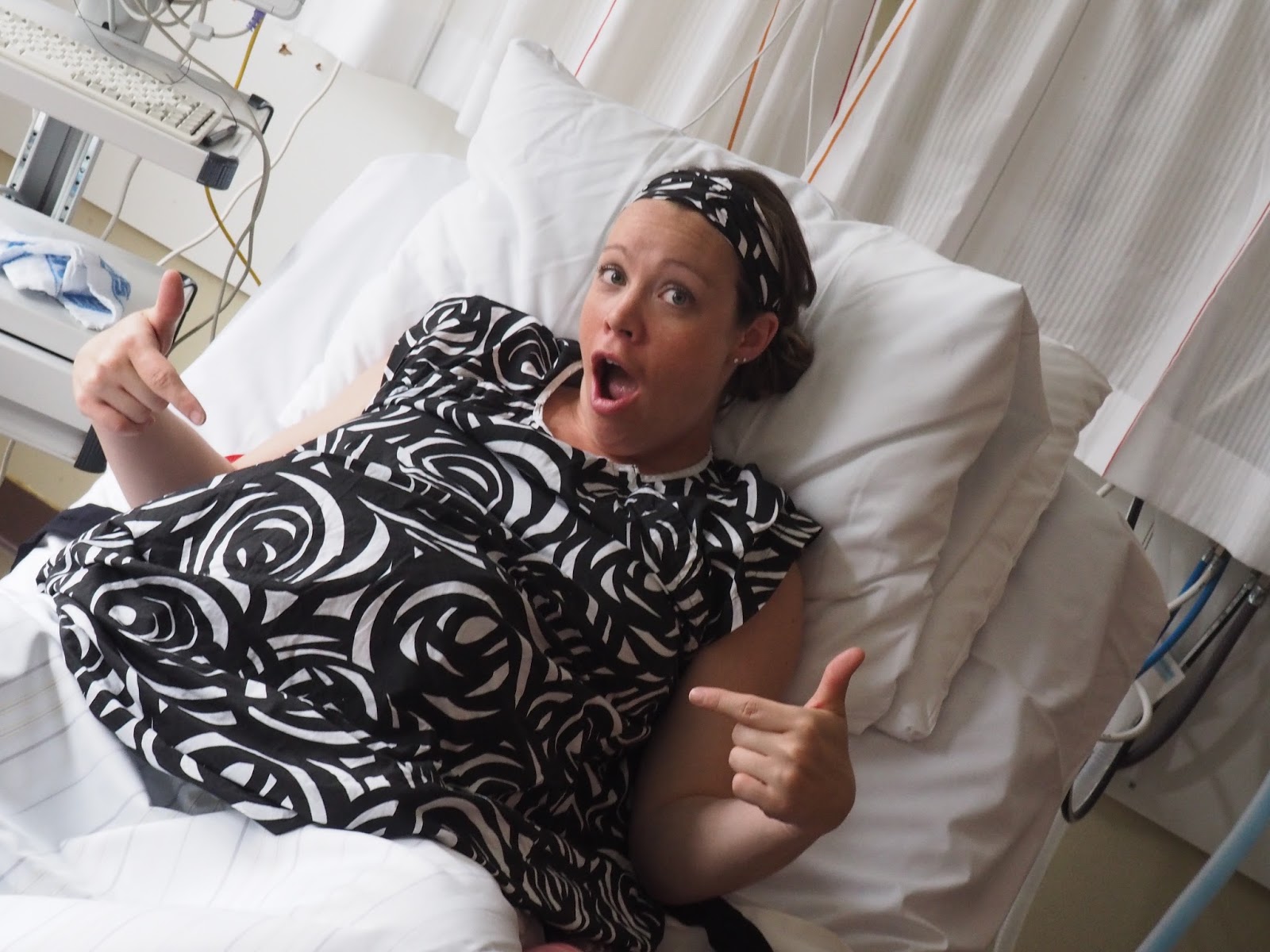 The Stingeries: Twin Tuesday: Evelyn and Olivia's Birth Story