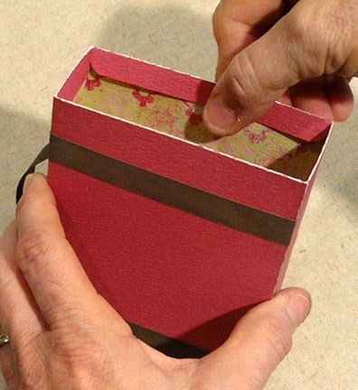 Needles 'n' Knowledge: Suitcase 3d Gift Card Box Assembly Guide