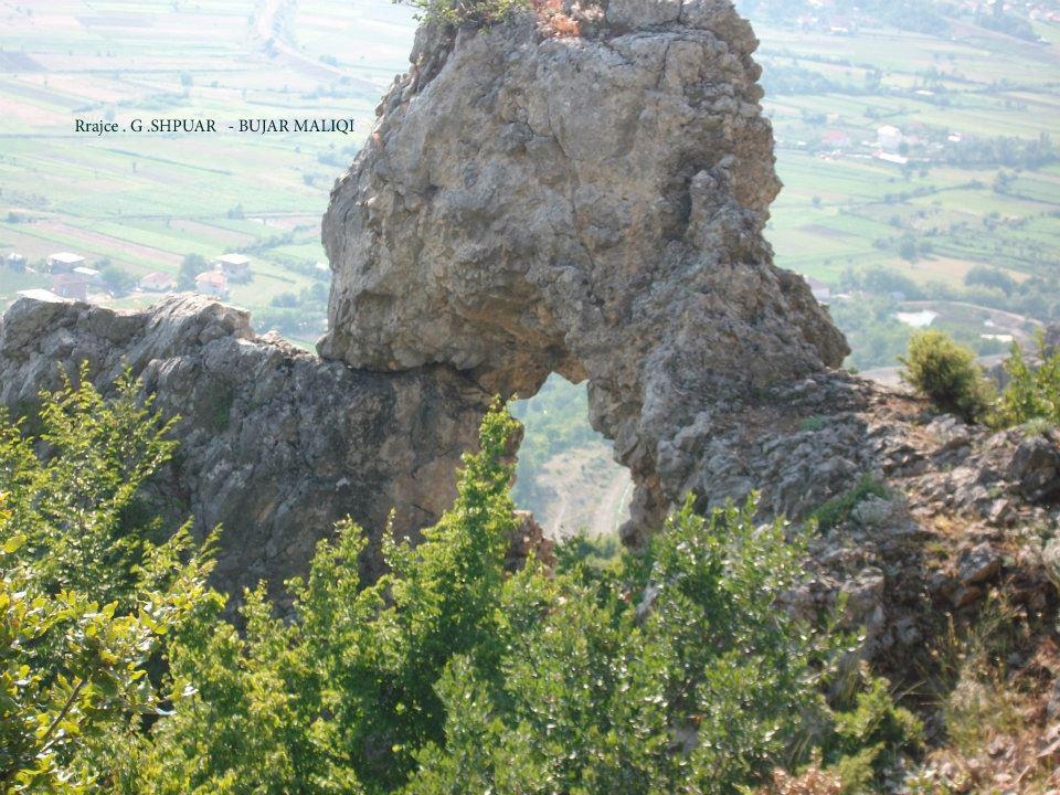 RRAJCA JONE: pejsazhe