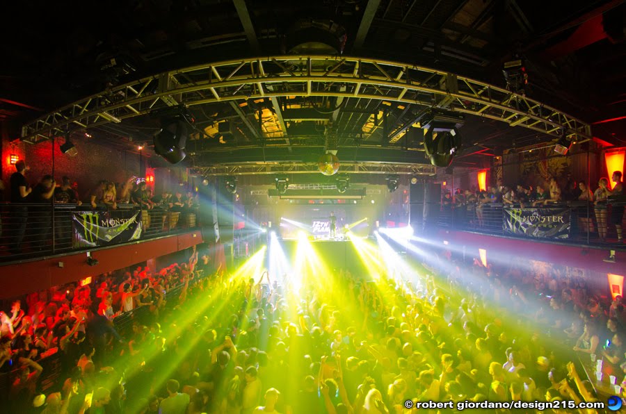 Robert Giordano's Photo of the Day: 12th Planet at Revolution Live