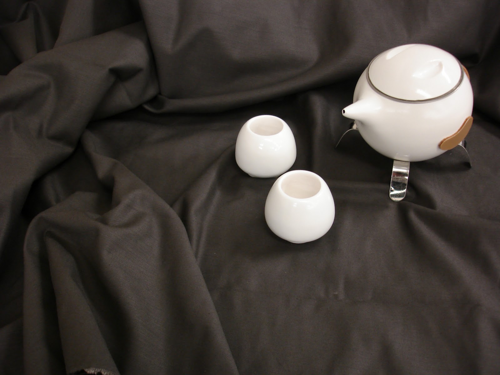 XIIImouse design: Tea pot design - Thaw