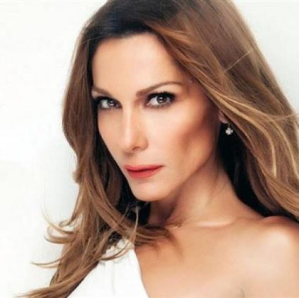 ΔΕΣΠΟΙΝΑ ΒΑΝΔΗ ΒΙΟΓΡΑΦΙΚΟ - Τηλ 2117807070 - Kratisinow.com
