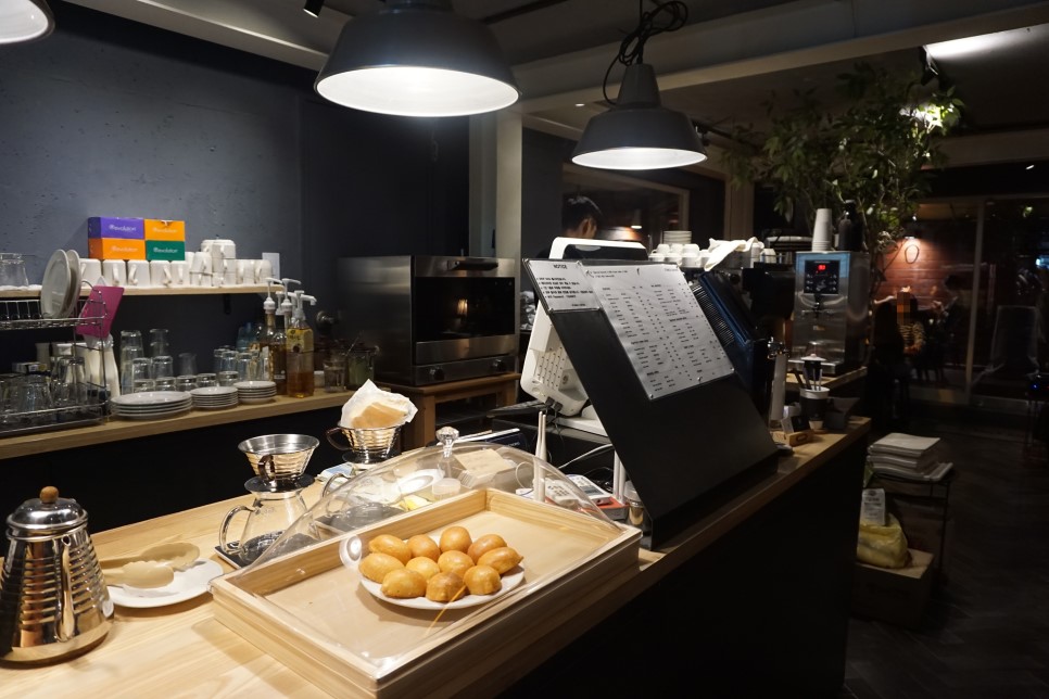 AREX: Enjoy a relaxing afternoon at Stance Coffee in Sangsu-dong
