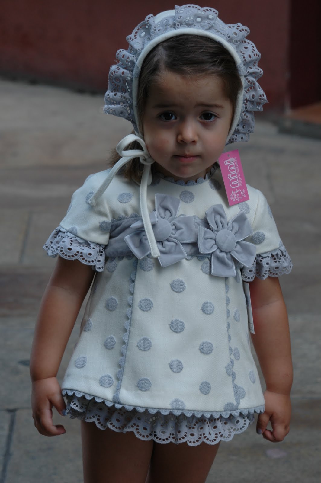 Ana Pompones,La Tienda: NINI...