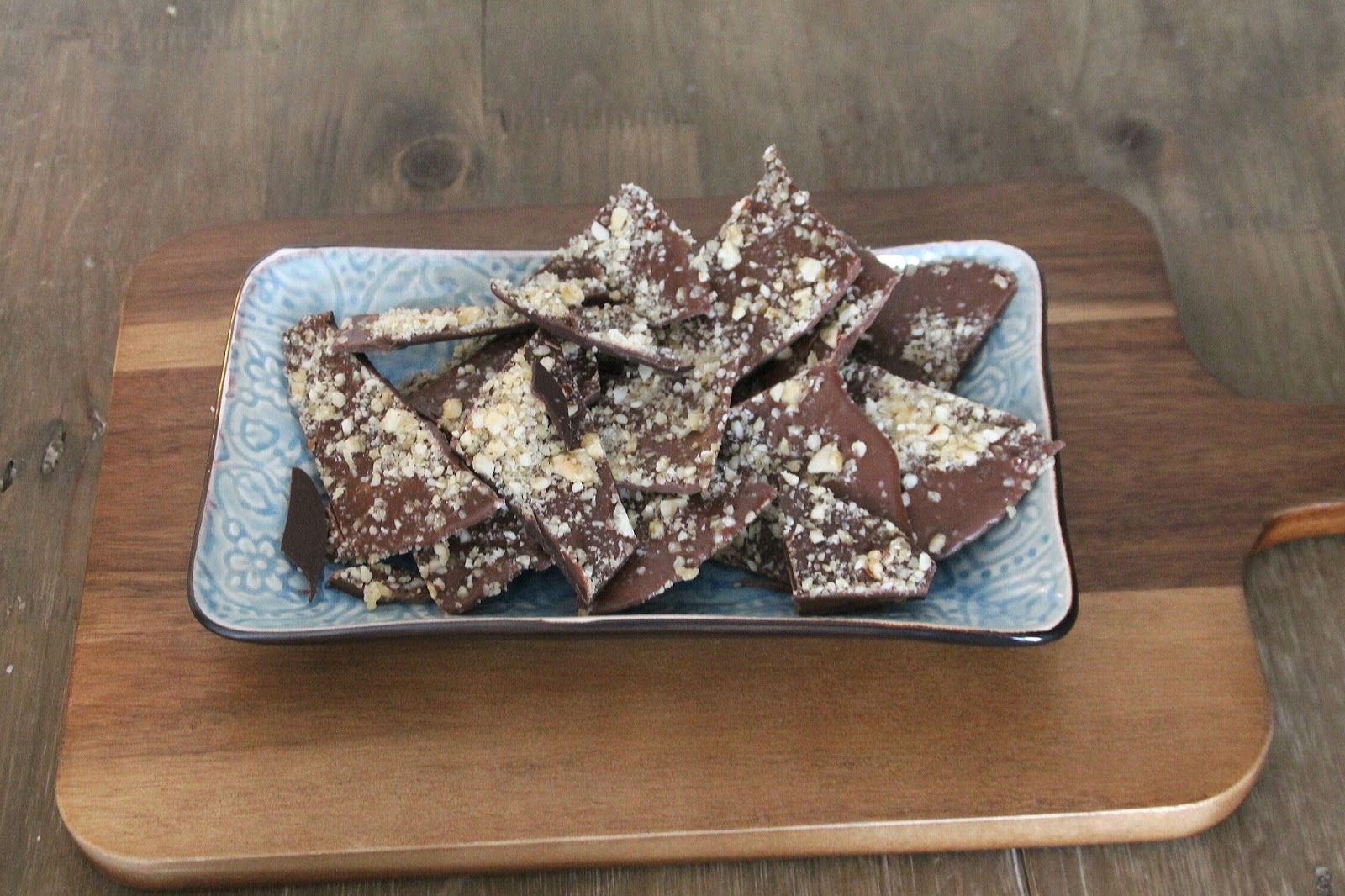 Chocolate with krokant | Tins&spoons