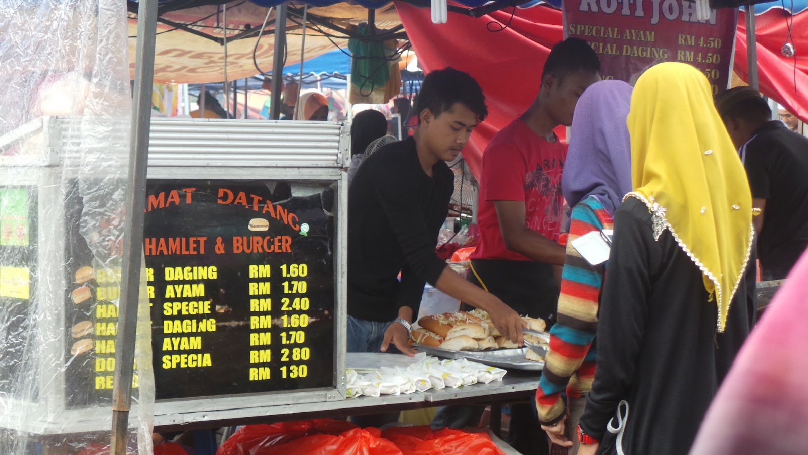 cikgu azhar: ROTI HAMLET DAN ROTI JOHN PASAR MALAM DUNGUN (HOT MENU OF ...