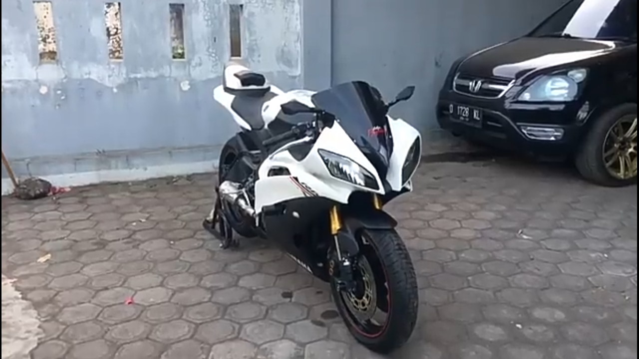 Jual Moge Yamaha R6 Warna Putih Thn 2011/2012 - LAPAK MOTOR BEKAS | MOTKAS