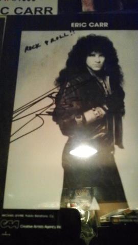 KISS MASK: KISS MASK's 1989 Contest- Autographed Photo of ERIC CARR!