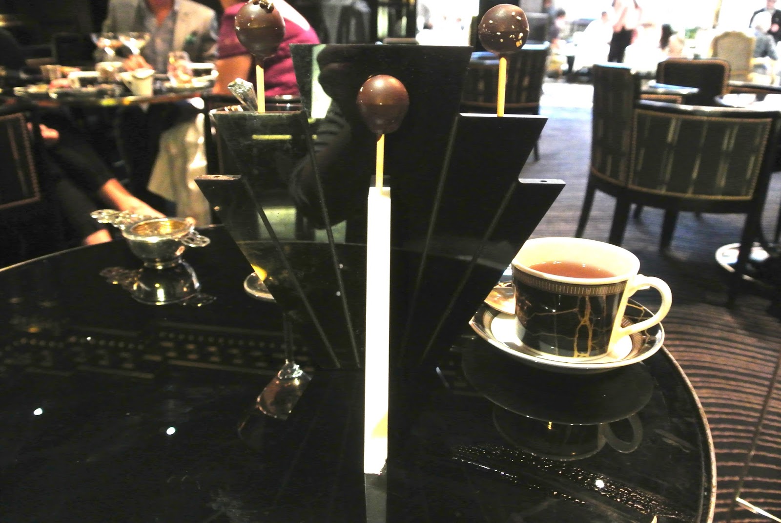 Kate and Chelsie: Art Decadent Tea At The Beaufort Bar, The Savoy London