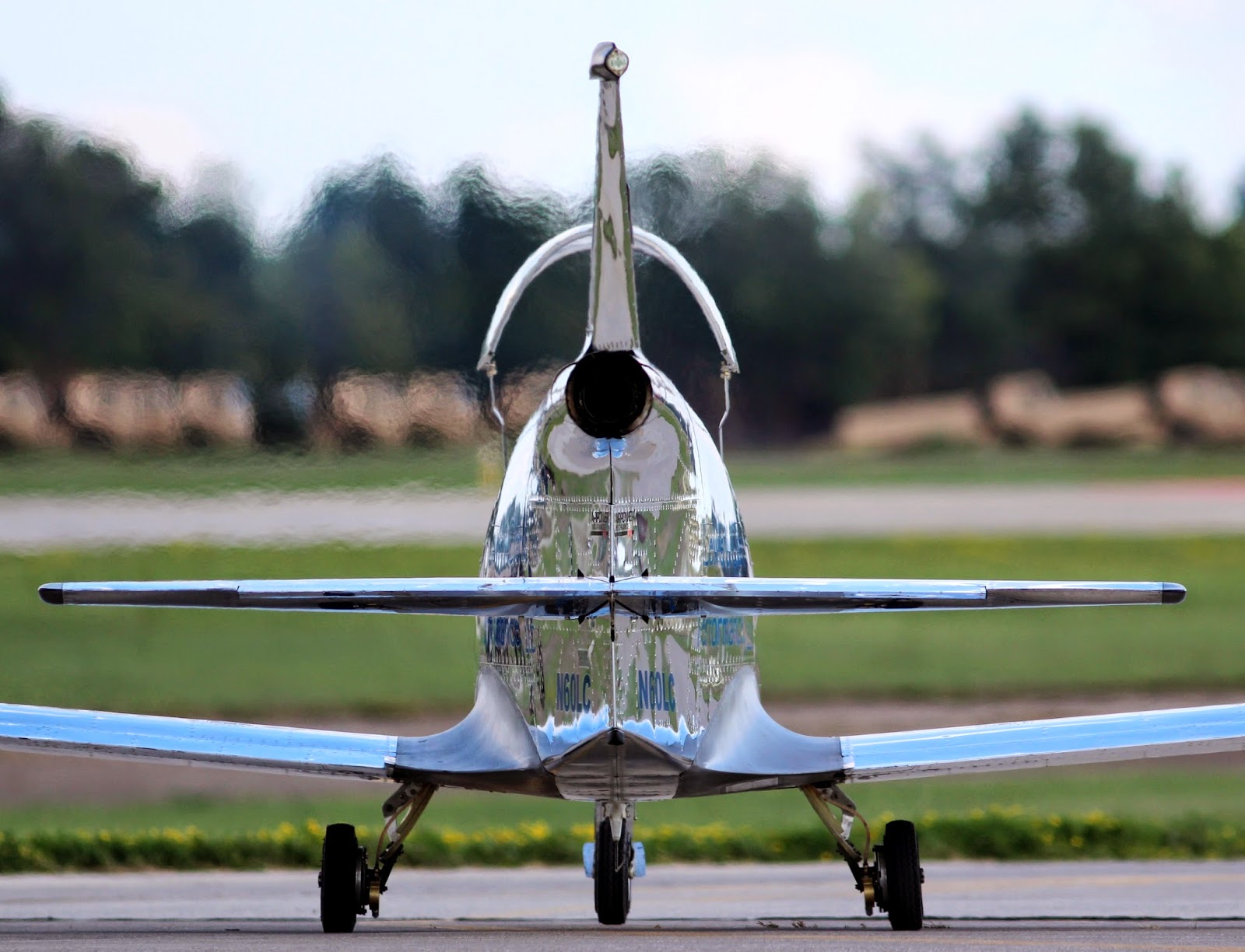 The Aero Experience: EAA AirVenture Oshkosh 2013: FLS Microjet