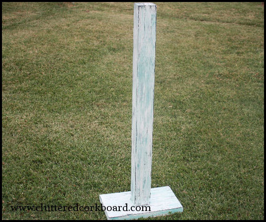 DIY Welcome Post Sign - Cluttered CorkBoard