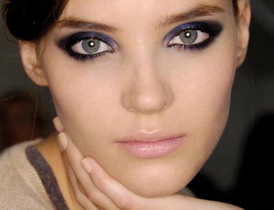 Coisas de moça bonita: Olhos grandes