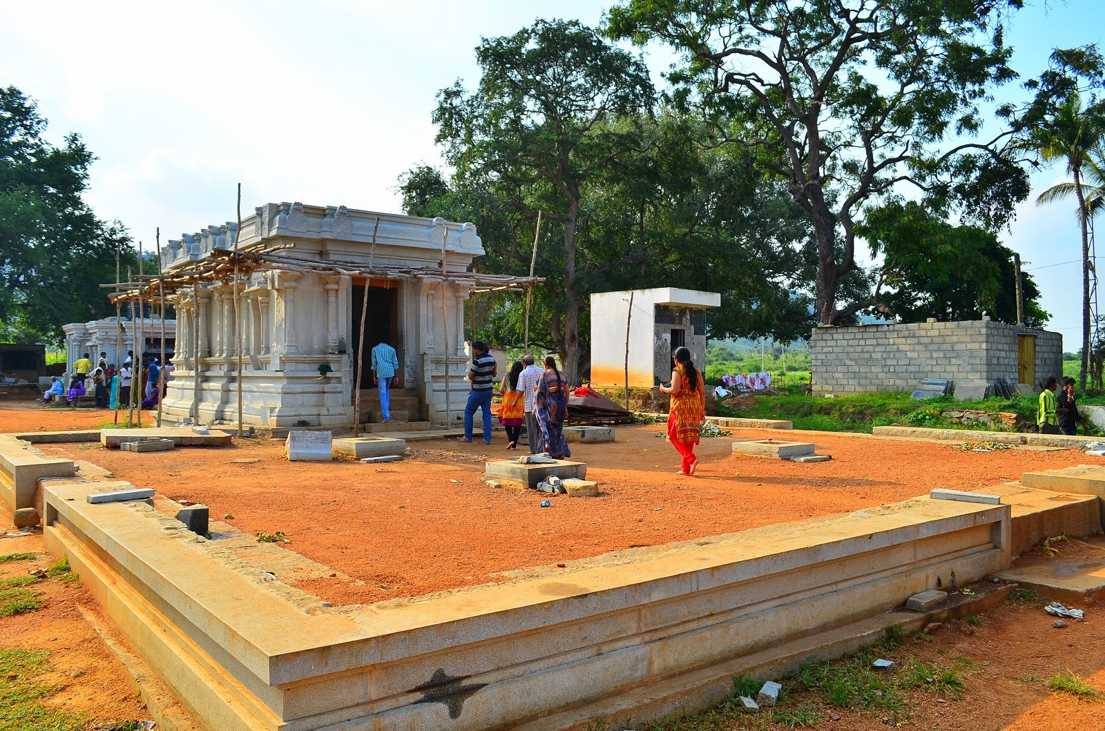 Sharath Hassan A Travelling Photographer: Belagur and Halu Rameshwara ...