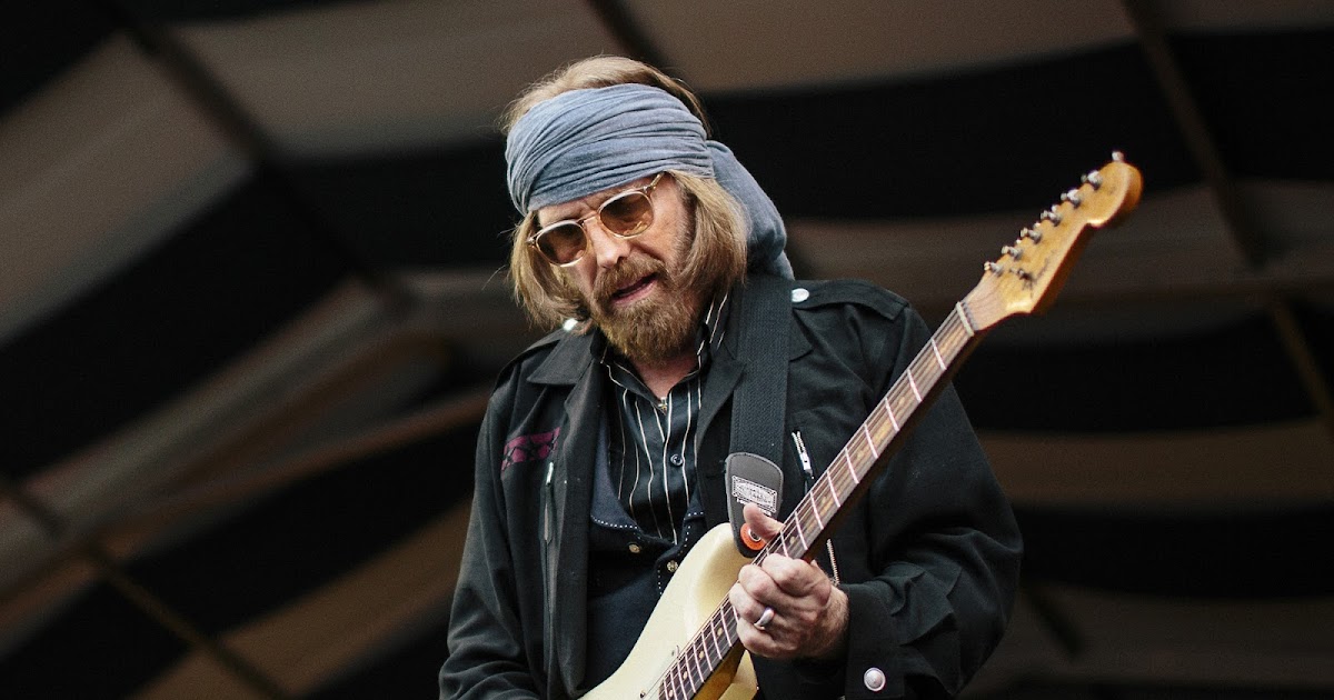 PAUL ON THE RUN: Paul McCartney and Ringo Starr pay tribute to Tom Petty