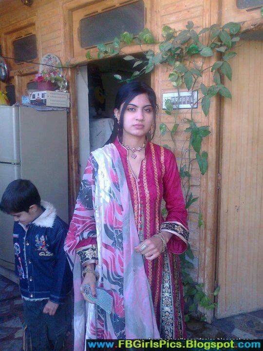 Facebook College Girls - Chicks Profile Photo Collection Pack - 10 ...