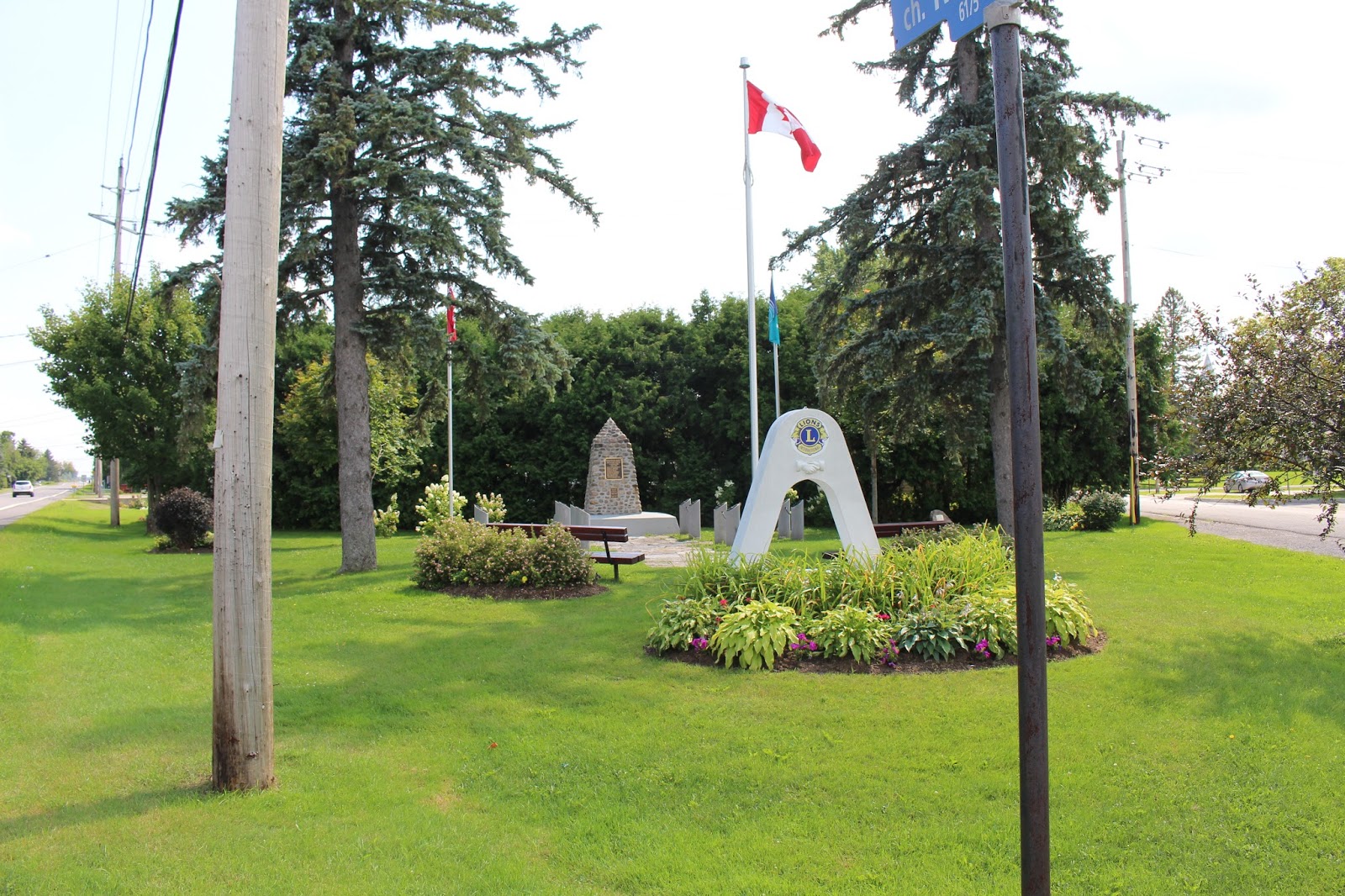 Memorials in Ottawa: Vars Cenotaph