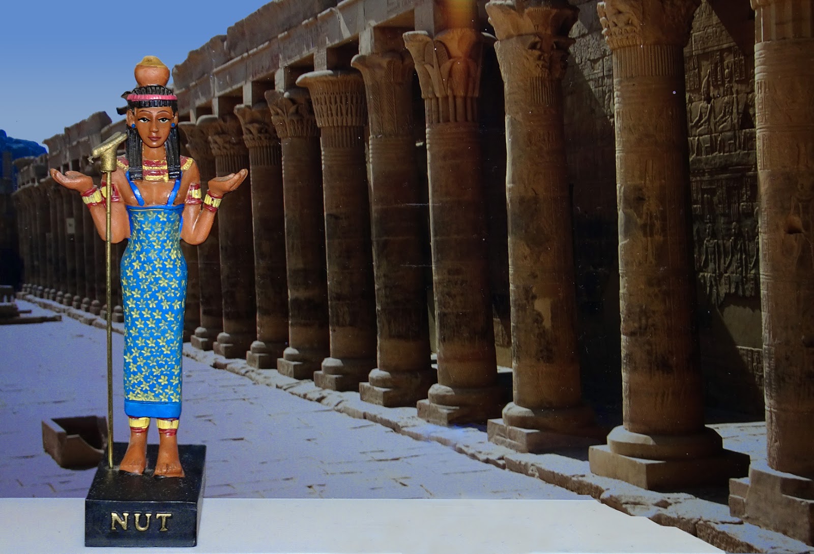 Intelliblog: MYTHIC MONDAY - EGYPT 25, NUT