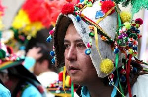 DANZAS Y TRADICIONES DE BOLIVIA: TINKU