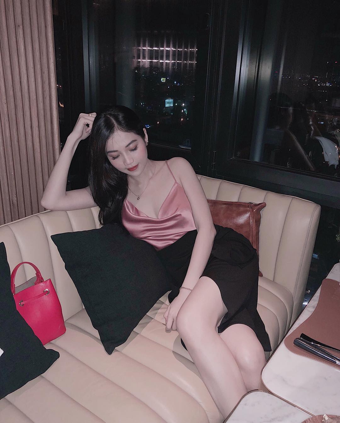 Lâm Minh Vi - Dù cuộc sống đau đầu,vẫn phải lun thật ngầu | Dân 47 - Website Giải Trí Tổng Hợp