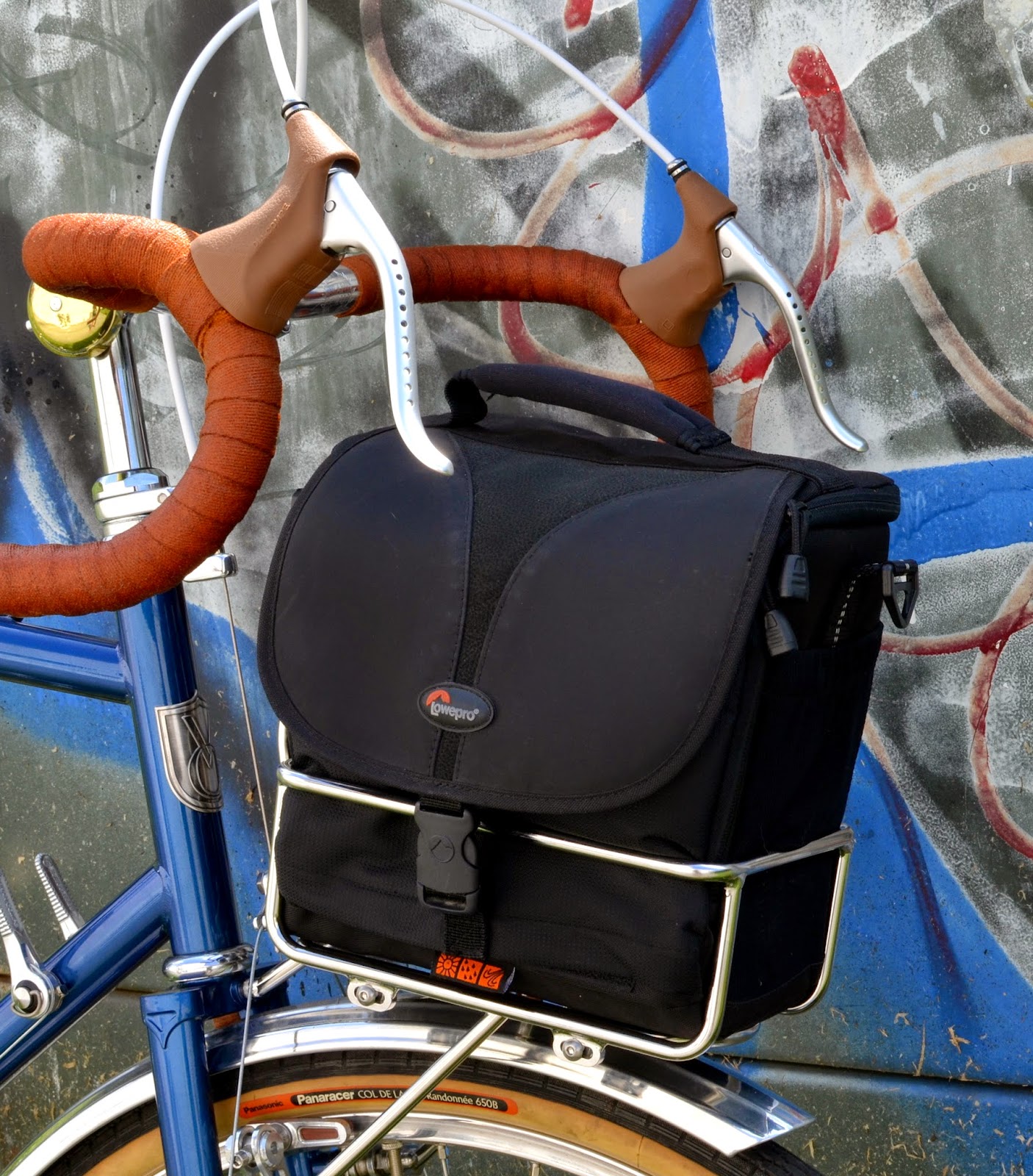 The Velo ORANGE Blog: Using the Six-Pack rack