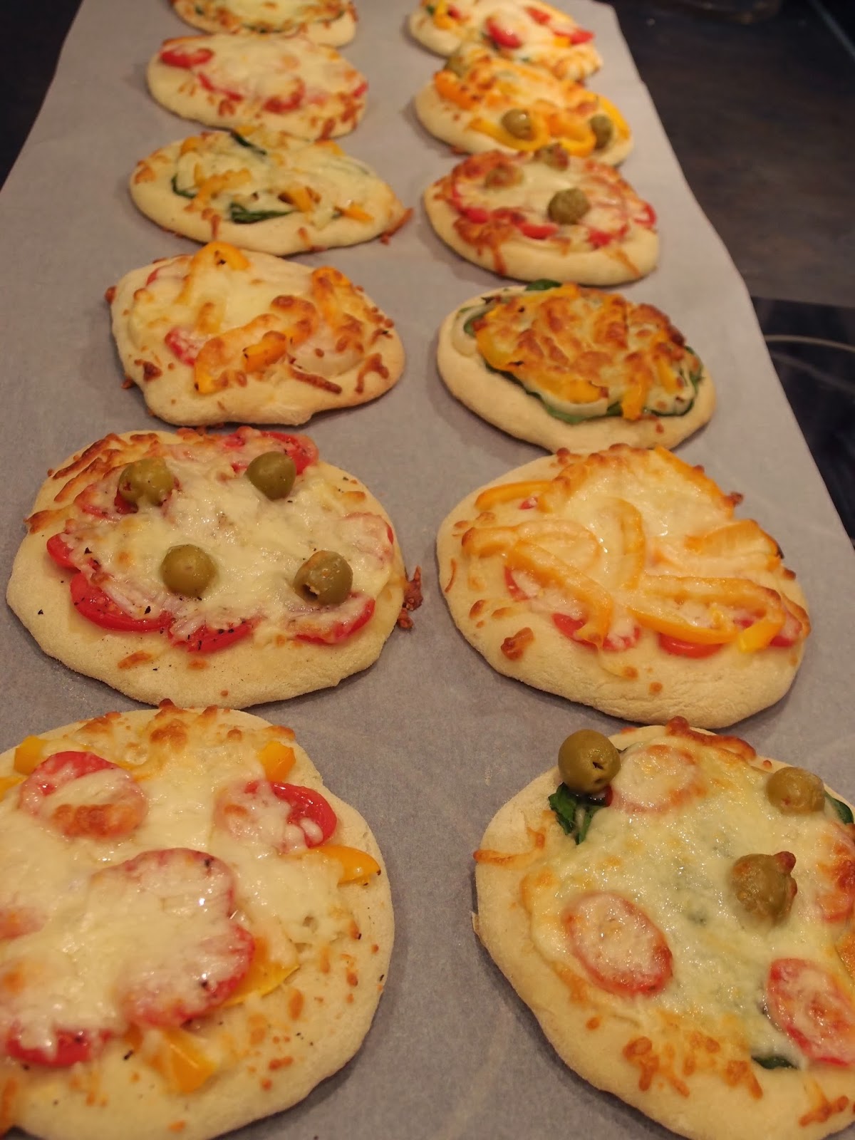 The VegHog: Mini pizzas