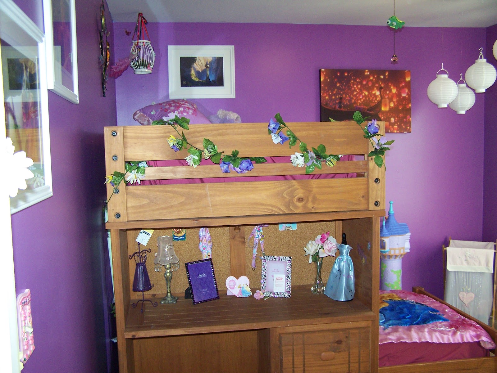 Grandma Bonnie's Closet: Decorating a Tangled (Rapunzel) Bedroom