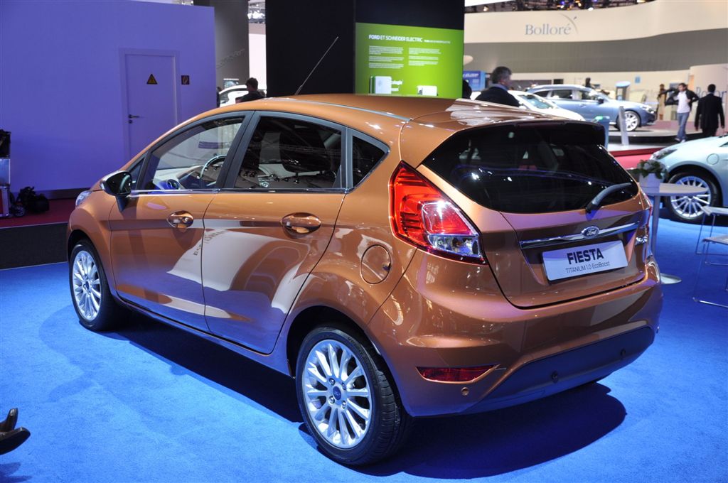 FORD FIESTA KINETIC-2013 -producido en mejico para el mercosur