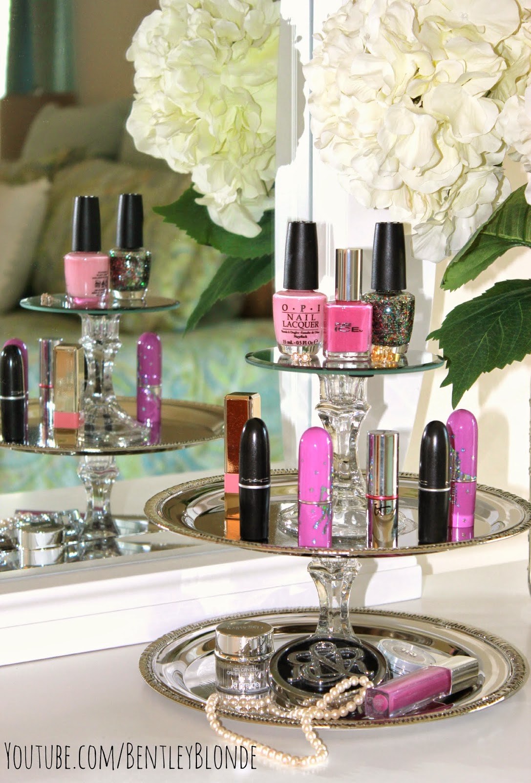 BentleyBlonde: Dollar Store DIY | Makeup & Jewelry Stand