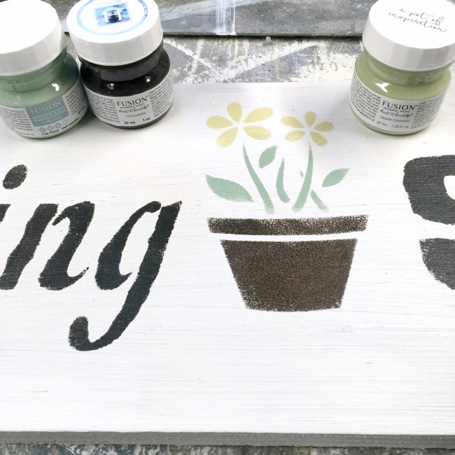How to Make Rustic Signs for the Garden
