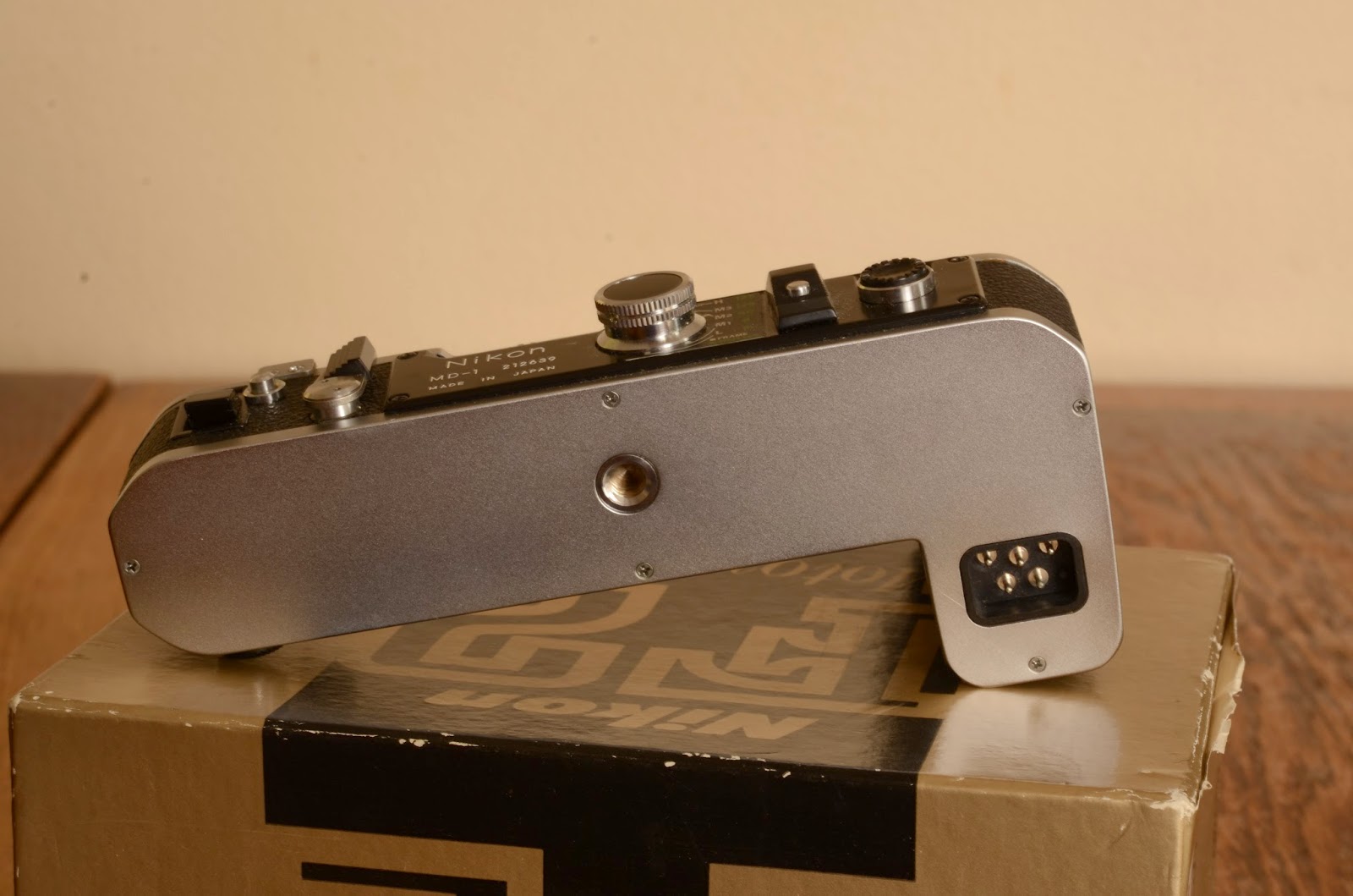 Vintage Camera House: Nikon MD-1
