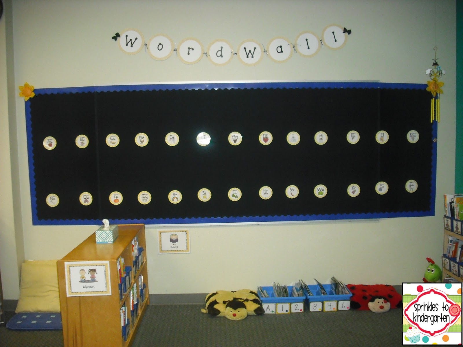 Sprinkles to Kindergarten!: My "buzzy" classroom!