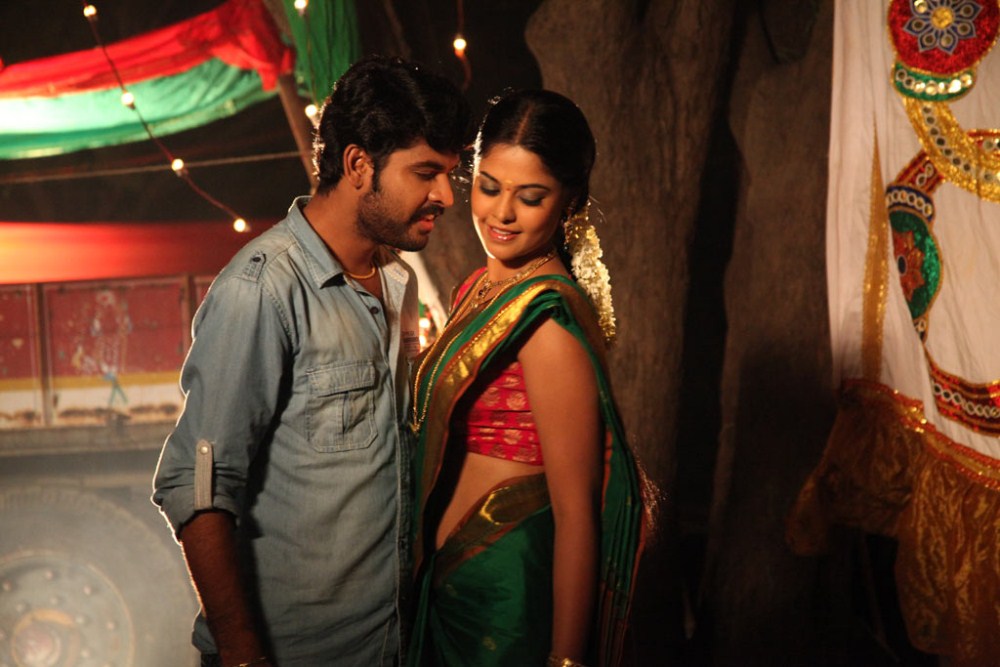 Stills Daily: Desingu Raja Tamil Movie Stills