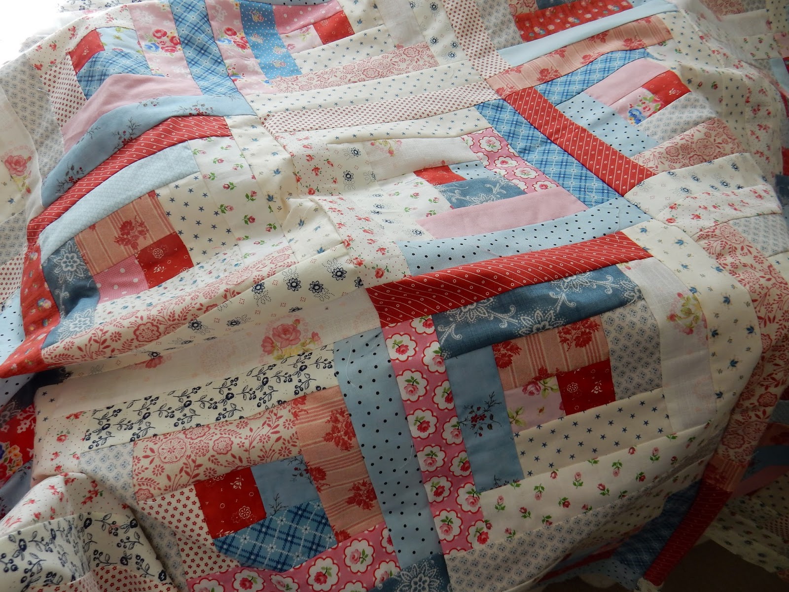 Prairie's Edge Farm: Scrappy Log Cabin Quilt and Pin Cushion
