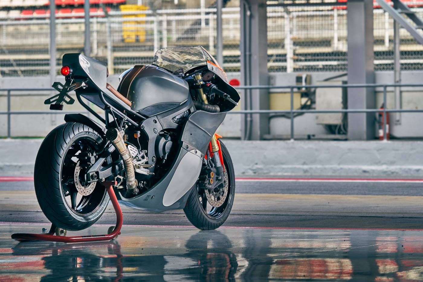 Retro R6 / Vintage Addiction Crew