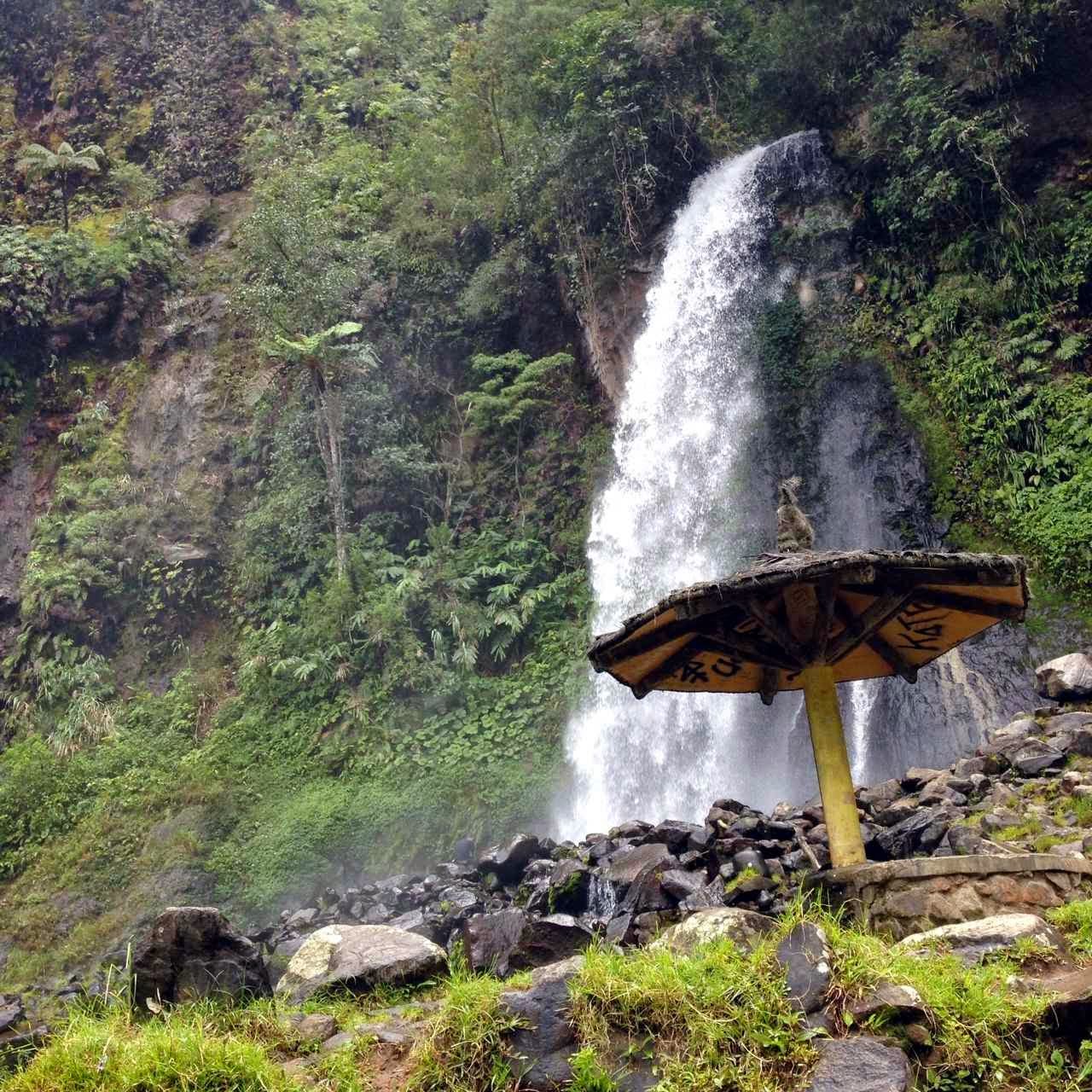 ASIKNYA NGETRIP !!: CURUG CIBEREUM, CIBODAS : Dari Touring Hingga Hiking