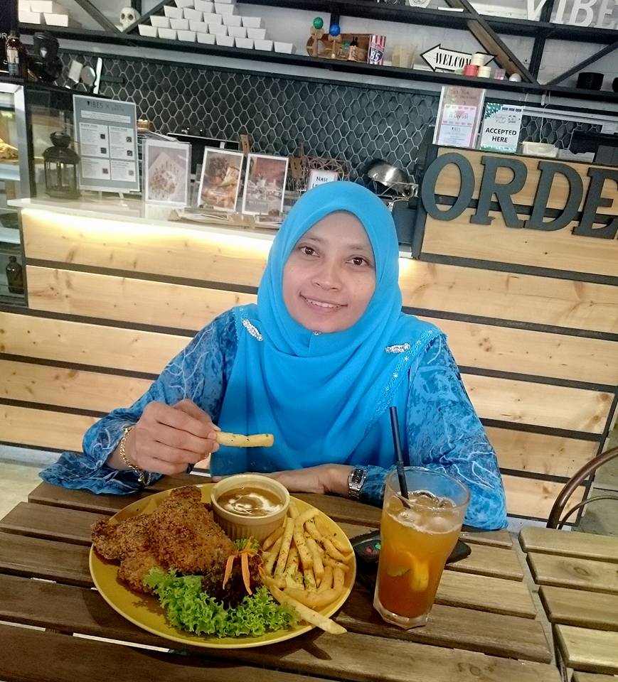 My Life & My Loves ::.: Vibes Cafe & Bistro @ Utropolis Marketplace ...