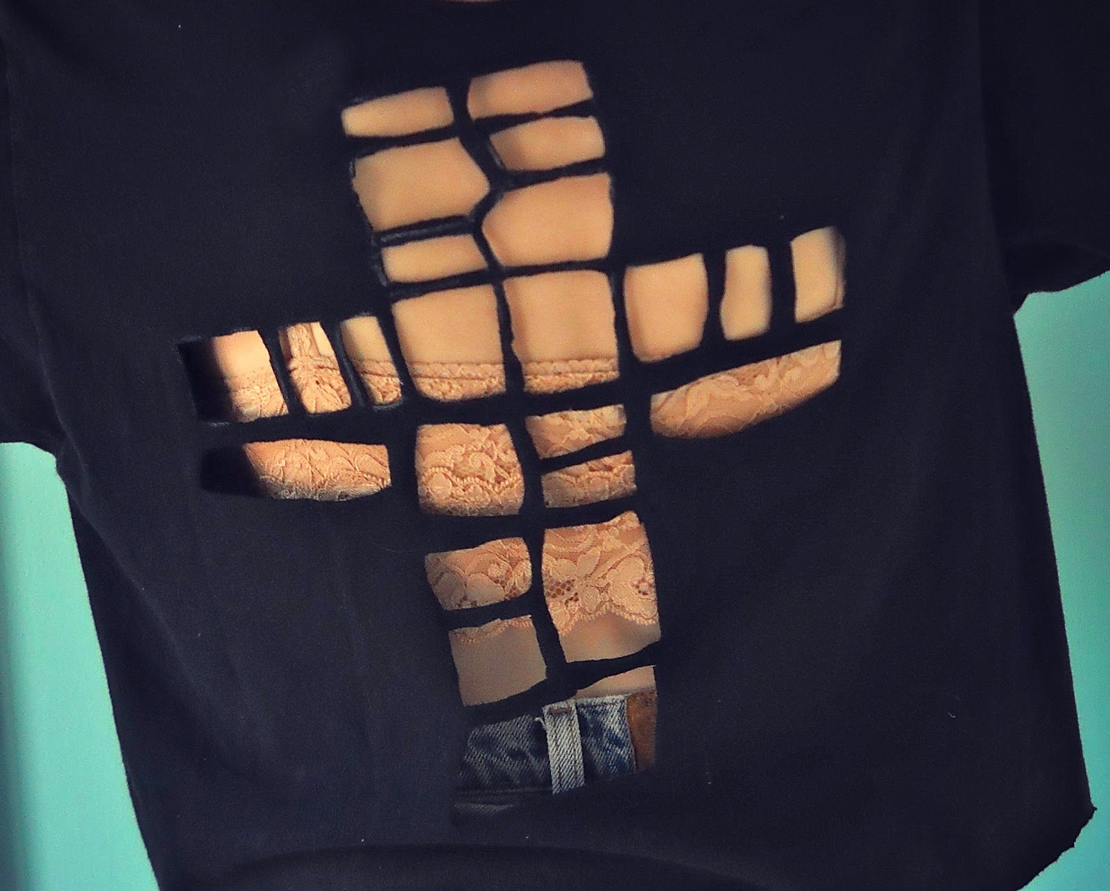 the Metric Child: FASHION + DIY// cross cut out tee