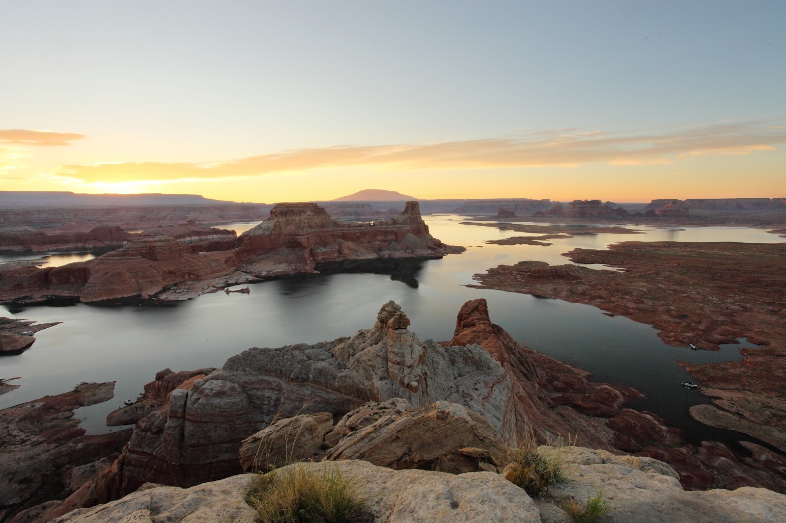 ALSTROM POINT. PAGE, ARIZONA - ADAM HAYDOCK