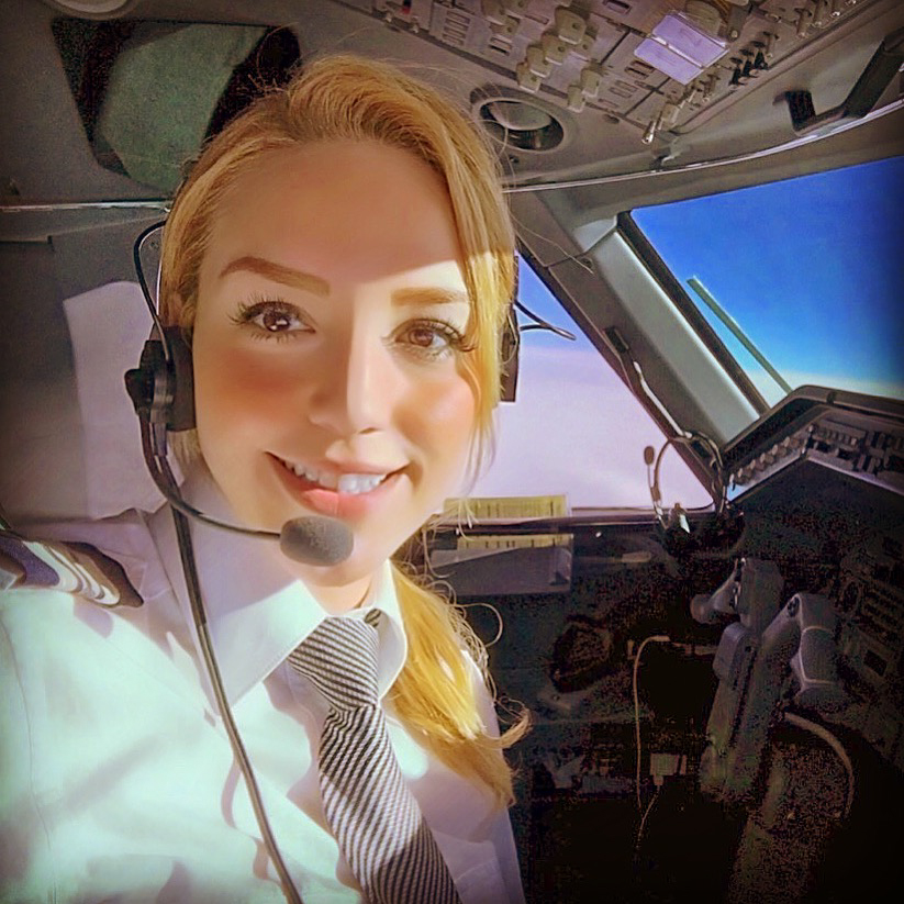 Kathryn's Report: Meet the pilot who flies private jets for celebs ...