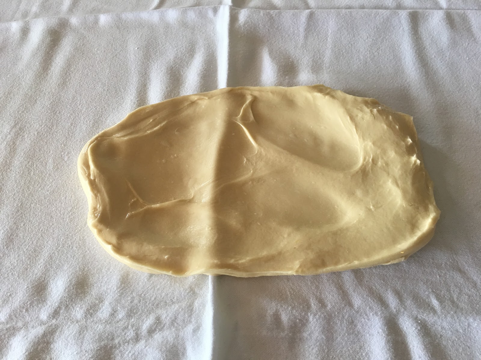 HOMEMADE SLOVENIAN FOOD : APPLE STRUDEL