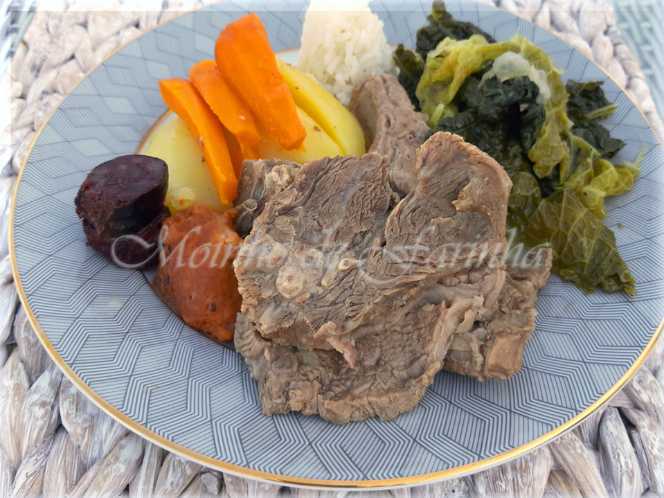 Cozido de vaca e enchidos