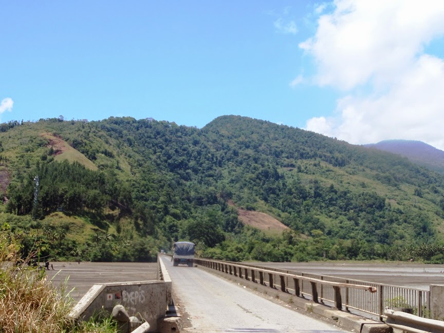 Malum Nalu: Morobe feelings: Markham River Bridge
