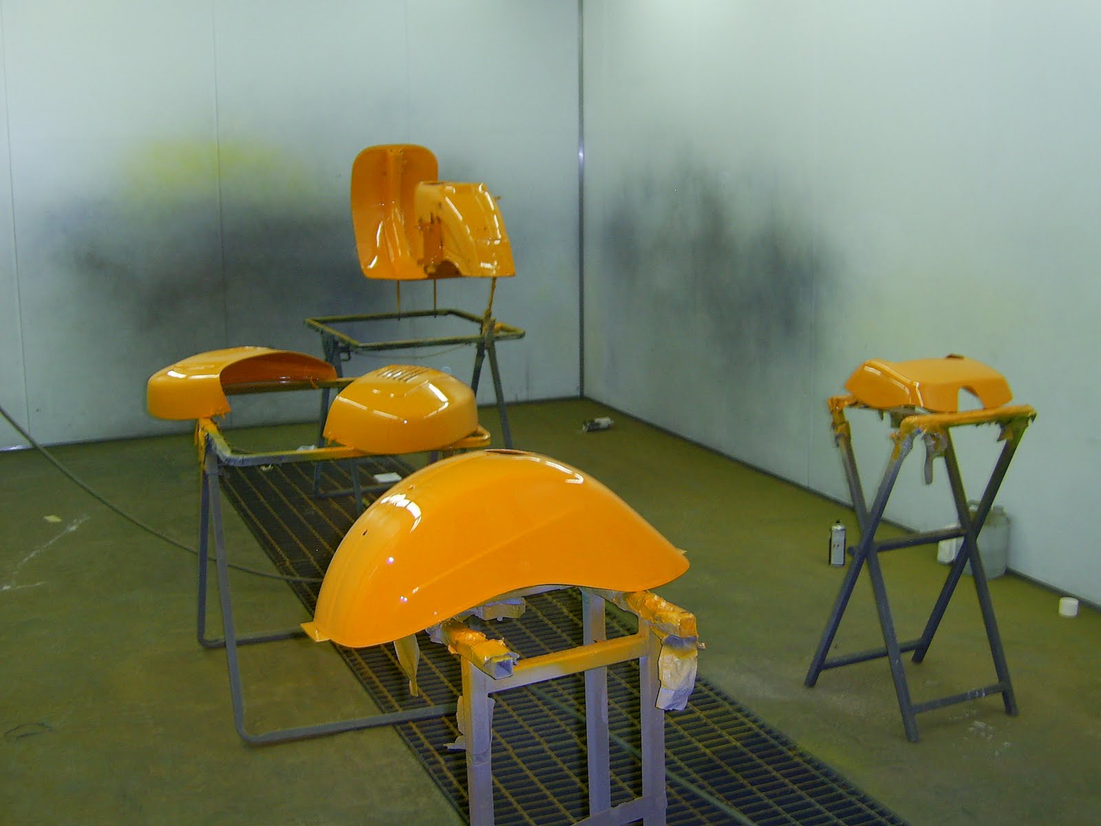 Scooter Photos: Vespa Rally Floor Paint Job