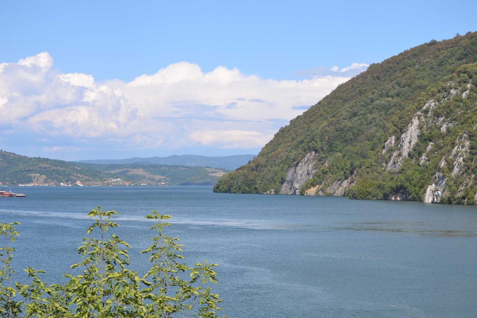 Aer de Romania: Dunarea la Cazane