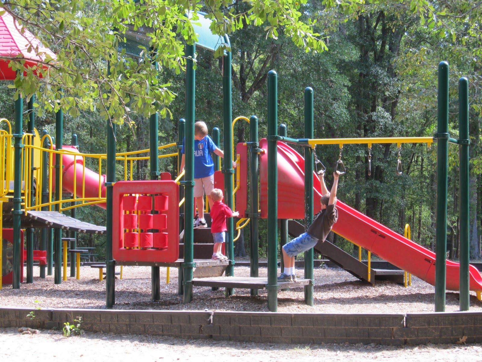 PrunePicker: Picnic at Kiroli Park, West Monroe, Louisiana.