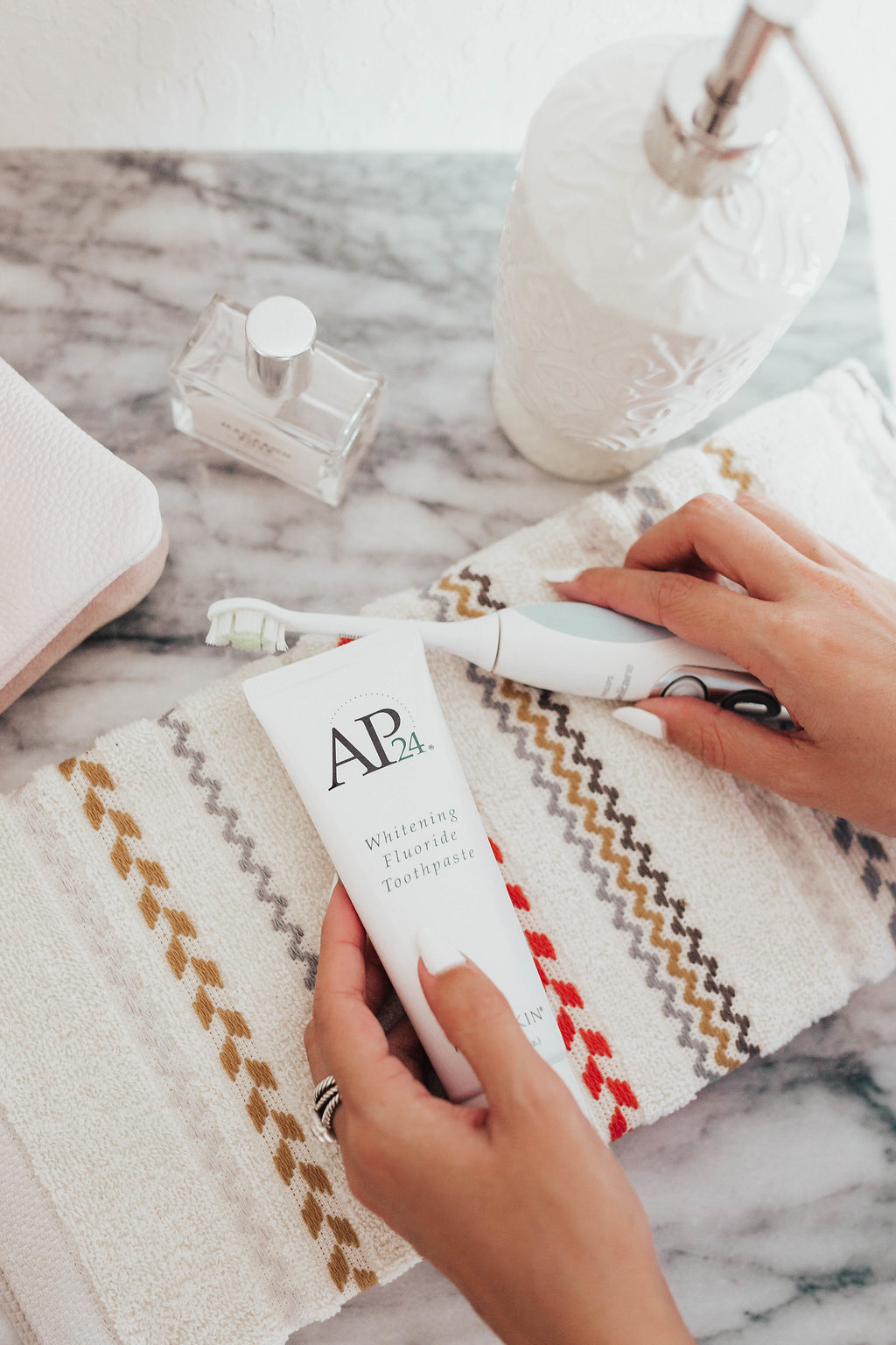 AP-24 Whitening Fluoride Toothpaste by Nu Skin | Sierra Chantal